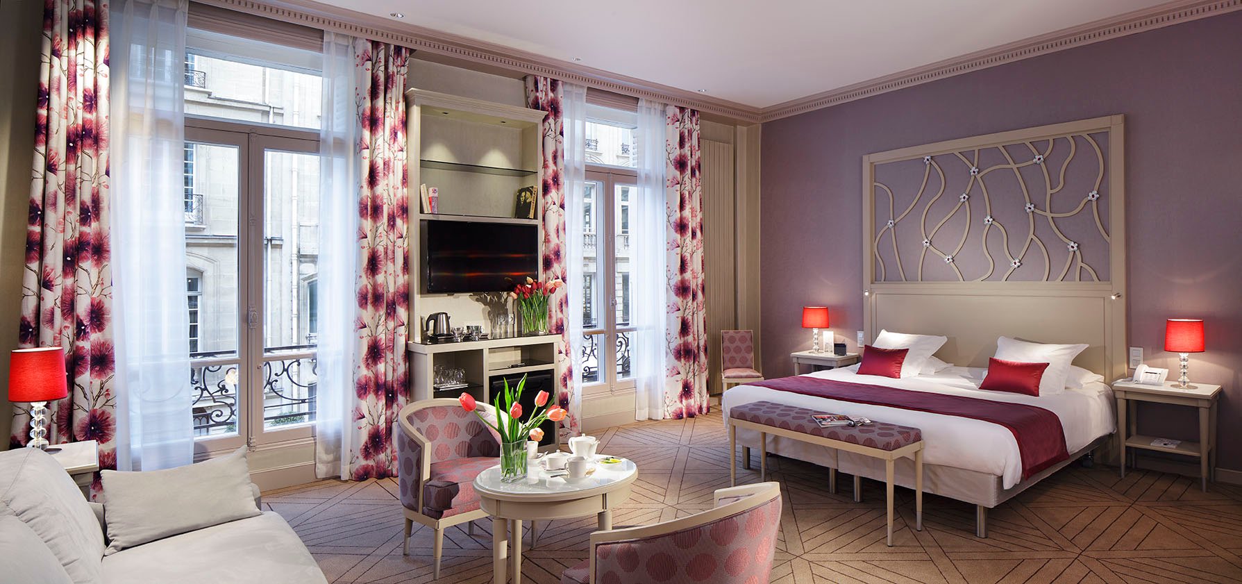 → Hotel Château Frontenac 4* - Paris | Site officiel