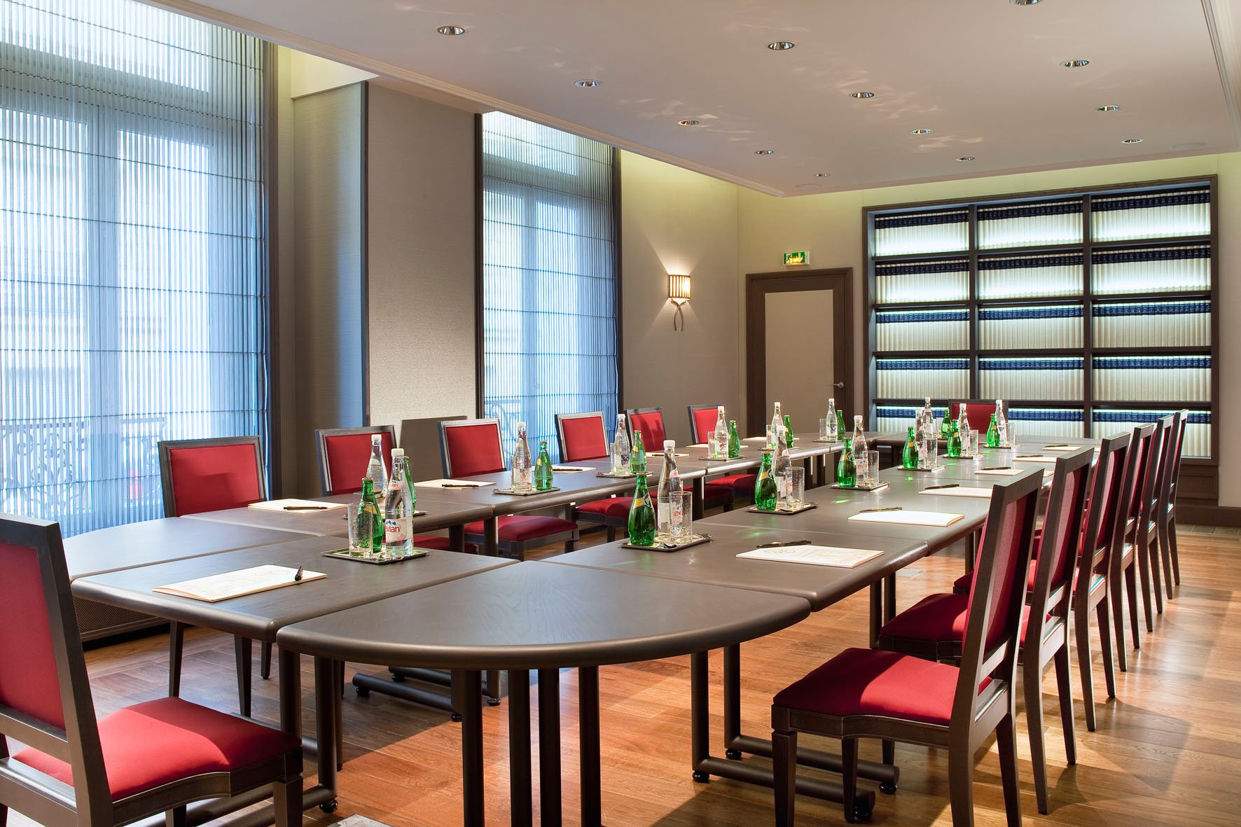 → Hotel Château Frontenac 4* - Paris | Official website